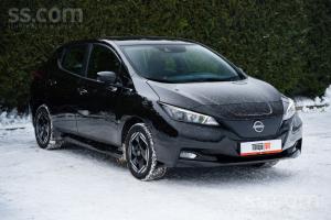 Melns Nissan Leaf 2023 Rīga, ar dzinēja tilpumu 0.00 L un nobraukumu 19 tūkst. km par 19500 €, foto 4 vietnē AUTOMOTO.COM.LV
