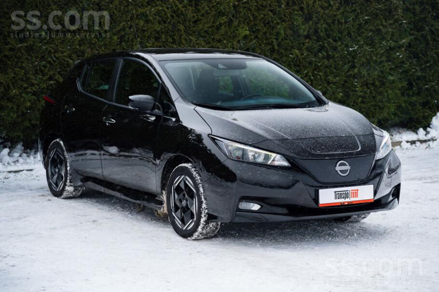 Melns Nissan Leaf 2023 Rīga, ar dzinēja tilpumu 0.00 L un nobraukumu 19 tūkst. km par 19500 €, foto 4 vietnē AUTOMOTO.COM.LV