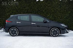 Melns Nissan Leaf 2023 Rīga, ar dzinēja tilpumu 0.00 L un nobraukumu 19 tūkst. km par 19500 €, foto 5 vietnē AUTOMOTO.COM.LV