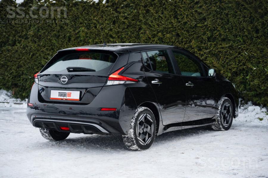 Melns Nissan Leaf 2023 Rīga, ar dzinēja tilpumu 0.00 L un nobraukumu 19 tūkst. km par 19500 €, foto 6 vietnē AUTOMOTO.COM.LV