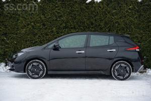 Melns Nissan Leaf 2023 Rīga, ar dzinēja tilpumu 0.00 L un nobraukumu 19 tūkst. km par 19500 €, foto 10 vietnē AUTOMOTO.COM.LV