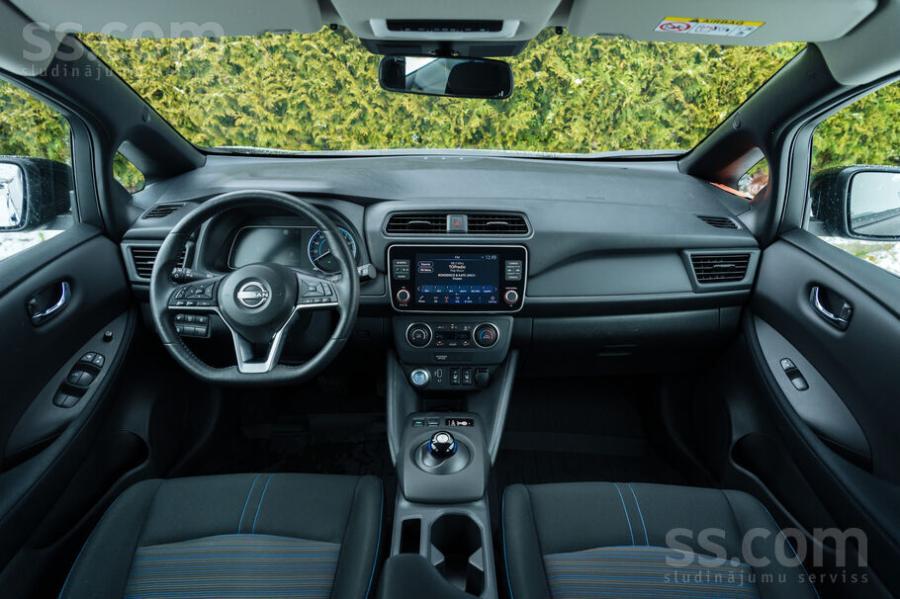Melns Nissan Leaf 2023 Rīga, ar dzinēja tilpumu 0.00 L un nobraukumu 19 tūkst. km par 19500 €, foto 16 vietnē AUTOMOTO.COM.LV