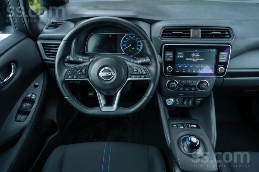 Melns Nissan Leaf 2023 Rīga, ar dzinēja tilpumu 0.00 L un nobraukumu 19 tūkst. km par 19500 €, foto 17 vietnē AUTOMOTO.COM.LV