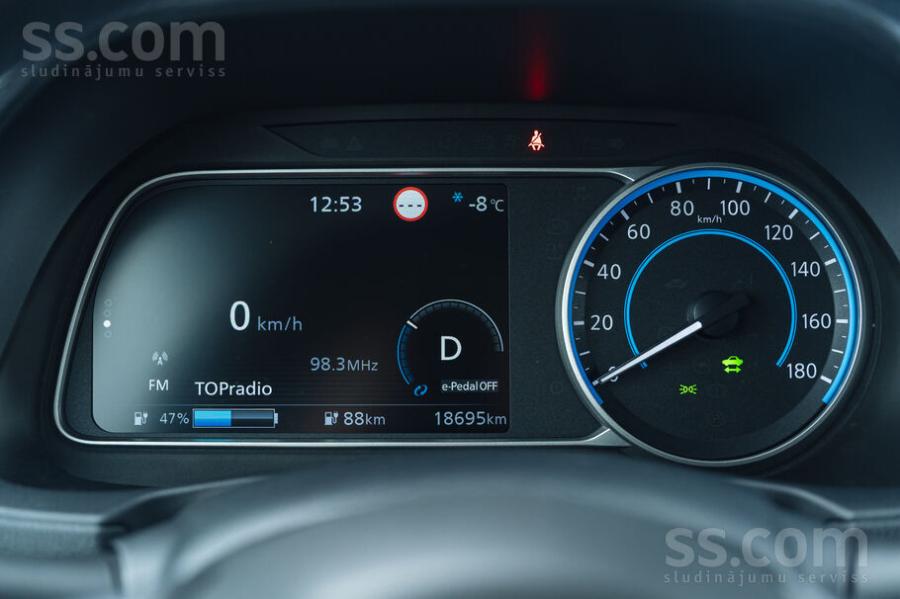Melns Nissan Leaf 2023 Rīga, ar dzinēja tilpumu 0.00 L un nobraukumu 19 tūkst. km par 19500 €, foto 26 vietnē AUTOMOTO.COM.LV
