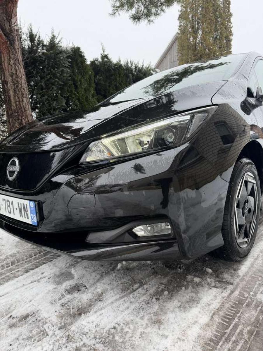 Black Nissan Leaf 2024 in Kaunas, with an engine capacity of 0.00 L and mileage of 31 thousand km for 9700 €, photo 8 on AUTOMOTO.COM.LV
