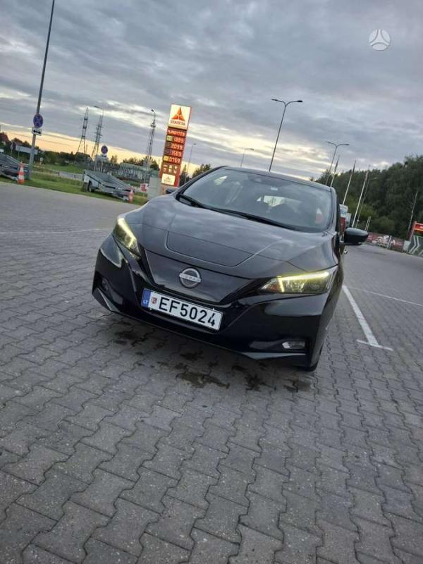 Black Nissan Leaf 2024 in Alytus, with an engine capacity of 0.00 L and mileage of 33 thousand km for 15500 €, photo 5 on AUTOMOTO.COM.LV