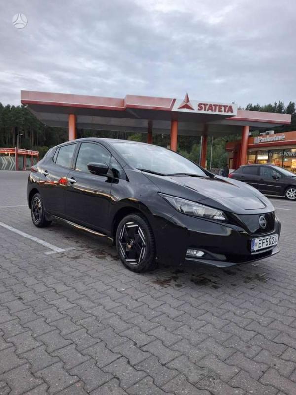 Black Nissan Leaf 2024 in Alytus, with an engine capacity of 0.00 L and mileage of 33 thousand km for 15500 €, photo 7 on AUTOMOTO.COM.LV