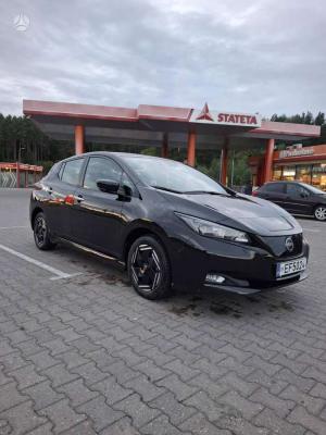 Black Nissan Leaf 2024 in Alytus, with an engine capacity of 0.00 L and mileage of 33 thousand km for 15500 €, photo 7 on AUTOMOTO.COM.LV
