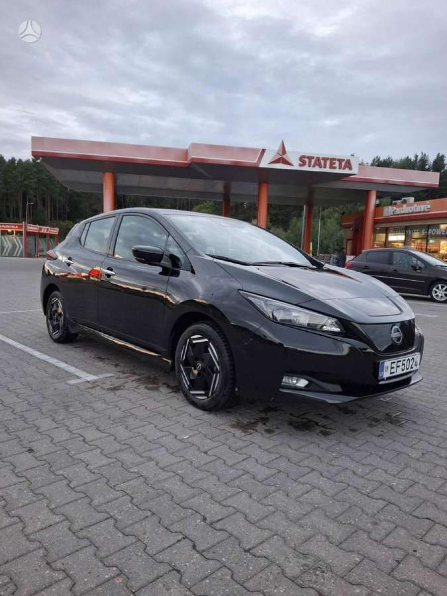 Black Nissan Leaf 2024 in Alytus, with an engine capacity of 0.00 L and mileage of 33 thousand km for 15500 €, photo 7 on AUTOMOTO.COM.LV