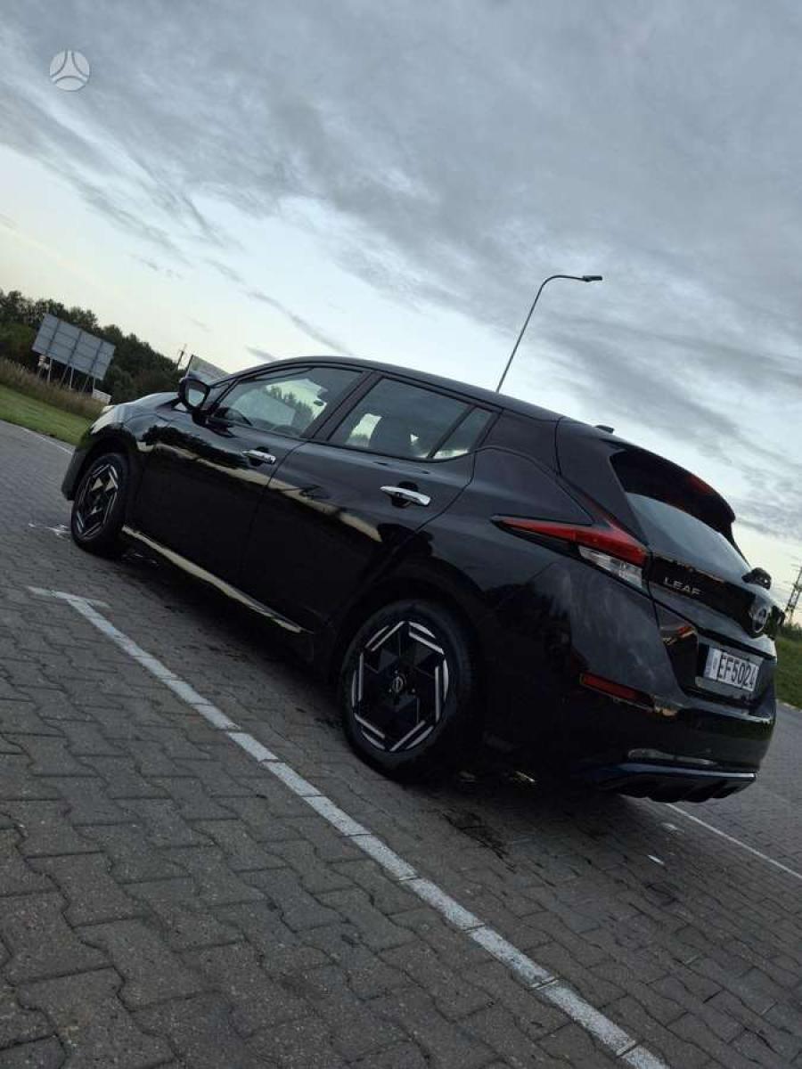 Black Nissan Leaf 2024 in Alytus, with an engine capacity of 0.00 L and mileage of 33 thousand km for 15500 €, photo 9 on AUTOMOTO.COM.LV