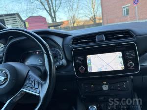 Black Nissan Leaf 2018 in Riga, with an engine capacity of 0.00 L and mileage of 160 thousand km for 10000 €, photo 8 on AUTOMOTO.COM.LV