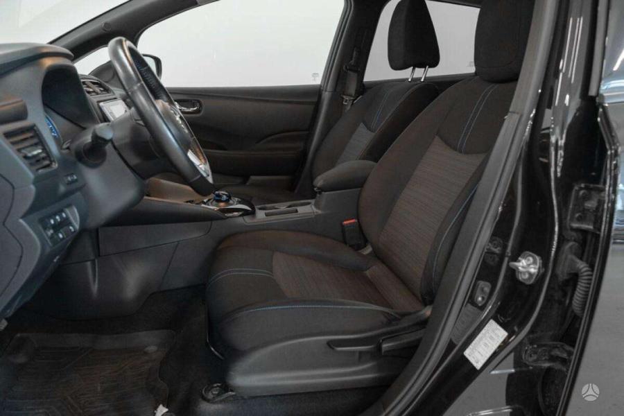 Melns Nissan Leaf 2021 Viļņa, ar dzinēja tilpumu 0.00 L un nobraukumu 71 tūkst. km par 13300 €, foto 8 vietnē AUTOMOTO.COM.LV