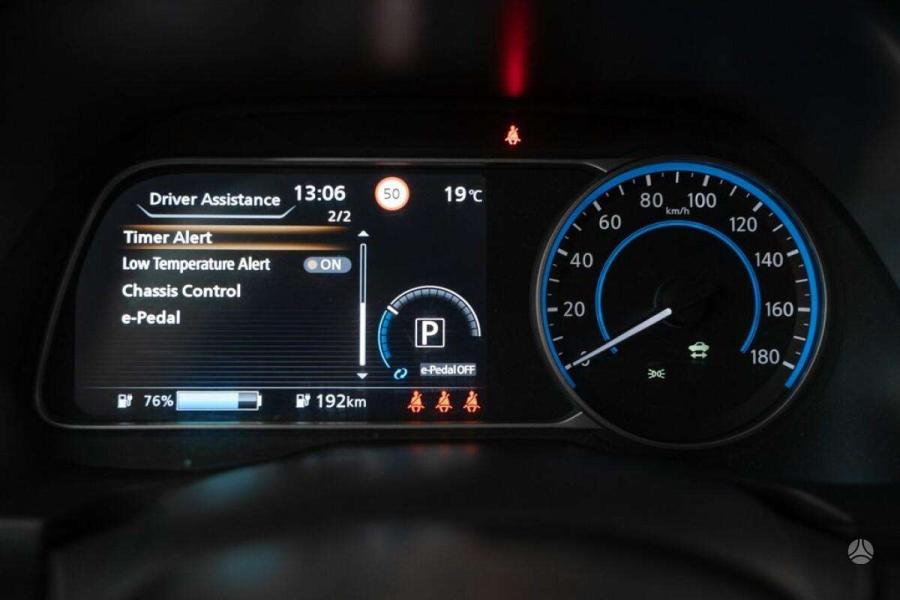 Melns Nissan Leaf 2021 Viļņa, ar dzinēja tilpumu 0.00 L un nobraukumu 71 tūkst. km par 13300 €, foto 12 vietnē AUTOMOTO.COM.LV