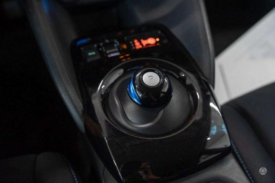 Melns Nissan Leaf 2021 Viļņa, ar dzinēja tilpumu 0.00 L un nobraukumu 71 tūkst. km par 13300 €, foto 18 vietnē AUTOMOTO.COM.LV