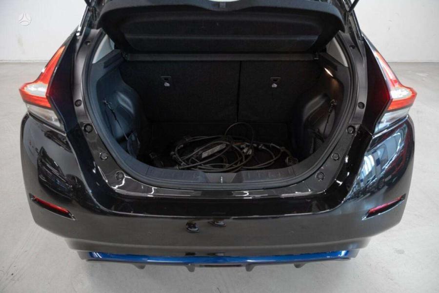 Melns Nissan Leaf 2021 Viļņa, ar dzinēja tilpumu 0.00 L un nobraukumu 71 tūkst. km par 13300 €, foto 20 vietnē AUTOMOTO.COM.LV