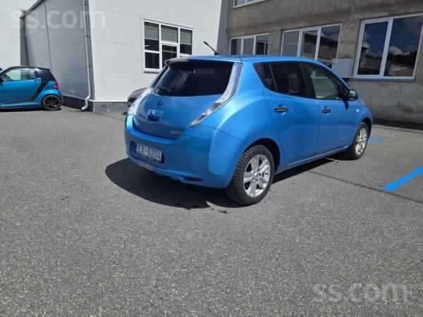 Zils Nissan Leaf 2012 Valmiera, ar dzinēja tilpumu 0.00 L un nobraukumu 162 tūkst. km par 3500 €, foto 3 vietnē AUTOMOTO.COM.LV