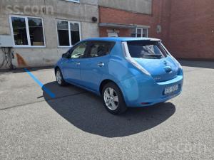 Zils Nissan Leaf 2012 Valmiera, ar dzinēja tilpumu 0.00 L un nobraukumu 162 tūkst. km par 3300 €, foto 5 vietnē AUTOMOTO.COM.LV