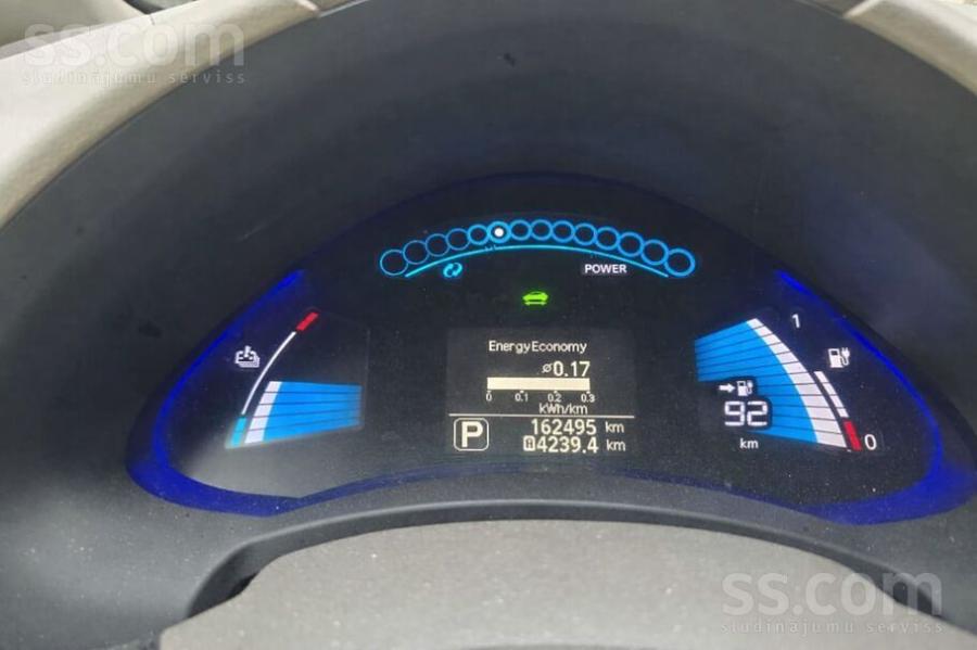 Zils Nissan Leaf 2012 Valmiera, ar dzinēja tilpumu 0.00 L un nobraukumu 162 tūkst. km par 3300 €, foto 10 vietnē AUTOMOTO.COM.LV