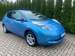 Zils Nissan Leaf 2012 Rīga, ar dzinēja tilpumu 0.00 L un nobraukumu 145 tūkst. km par 3600 €, foto  vietnē AUTOMOTO.COM.LV