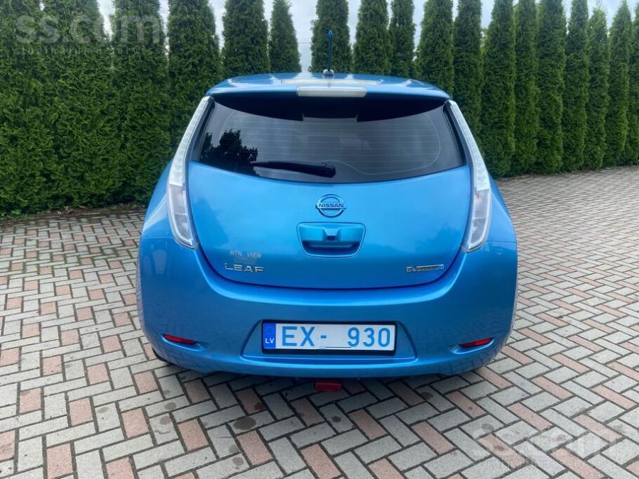 Blue Nissan Leaf 2012 in Riga, with an engine capacity of 0.00 L and mileage of 145 thousand km for 3600 €, photo 5 on AUTOMOTO.COM.LV