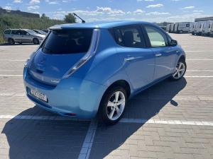 Zils Nissan Leaf 2012 Šauļi, ar dzinēja tilpumu 0.00 L un nobraukumu 179 tūkst. km par 2750 €, foto 4 vietnē AUTOMOTO.COM.LV