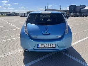 Zils Nissan Leaf 2012 Šauļi, ar dzinēja tilpumu 0.00 L un nobraukumu 179 tūkst. km par 2750 €, foto 6 vietnē AUTOMOTO.COM.LV