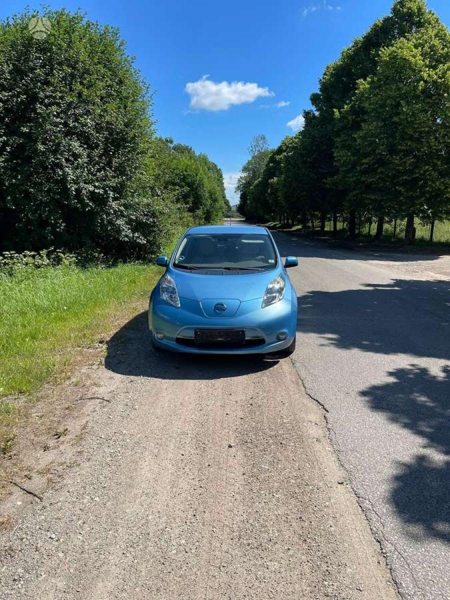 Blue Nissan Leaf 2012 in Telschi, with an engine capacity of 0.00 L and mileage of 161 thousand km for 2900 €, photo 4 on AUTOMOTO.COM.LV