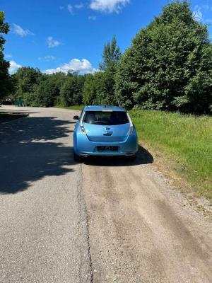 Blue Nissan Leaf 2012 in Telschi, with an engine capacity of 0.00 L and mileage of 161 thousand km for 2900 €, photo 7 on AUTOMOTO.COM.LV