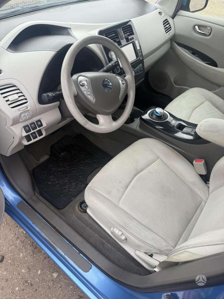Blue Nissan Leaf 2012 in Telschi, with an engine capacity of 0.00 L and mileage of 161 thousand km for 2900 €, photo 8 on AUTOMOTO.COM.LV