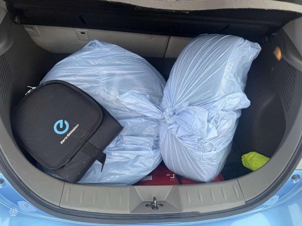 Синий Ниссан Лиф 2012 в Тельшяй, объемом двигателя 0.00 л и пробегом 161 тыс. км за 2900 €, фото 10 на AUTOMOTO.COM.LV