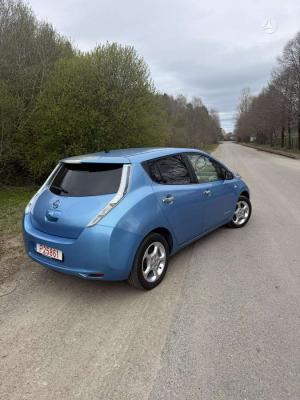 Blue Nissan Leaf 2012 in Telschi, with an engine capacity of 0.00 L and mileage of 161 thousand km for 2700 €, photo 6 on AUTOMOTO.COM.LV