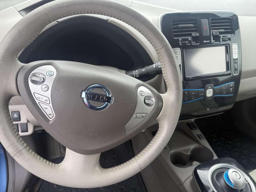 Blue Nissan Leaf 2012 in Telschi, with an engine capacity of 0.00 L and mileage of 161 thousand km for 2700 €, photo 14 on AUTOMOTO.COM.LV