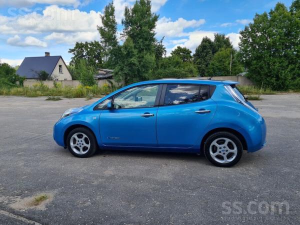 Zils Nissan Leaf 2013 Ogre, ar dzinēja tilpumu 0.00 L un nobraukumu 0 tūkst. km par 3330 €, foto 8 vietnē AUTOMOTO.COM.LV