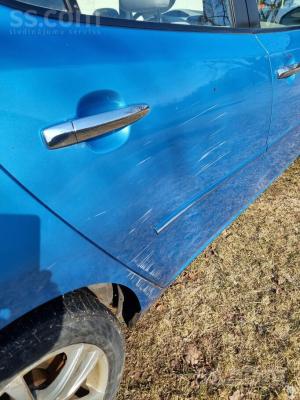 Zils Nissan Leaf 2013 Daugavpils, ar dzinēja tilpumu 0.00 L un nobraukumu 120 tūkst. km par 1750 €, foto 4 vietnē AUTOMOTO.COM.LV