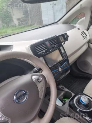 Zils Nissan Leaf 2013 Daugavpils, ar dzinēja tilpumu 0.00 L un nobraukumu 120 tūkst. km par 1750 €, foto 12 vietnē AUTOMOTO.COM.LV