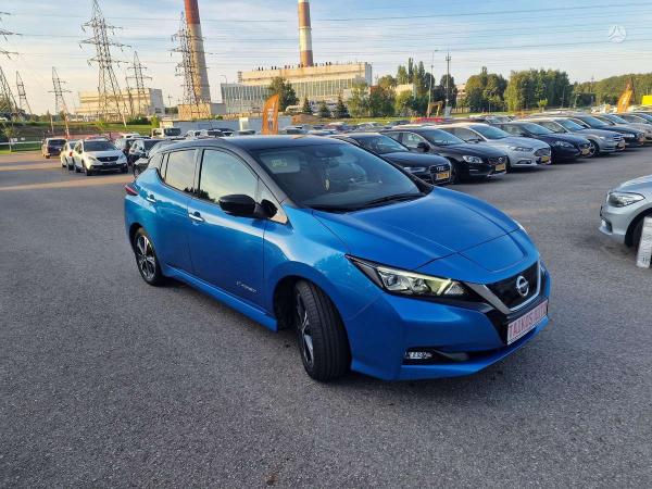 Blue Nissan Leaf 2019 in Kaunas, with an engine capacity of 0.00 L and mileage of 42 thousand km for 13490 €, photo 3 on AUTOMOTO.COM.LV