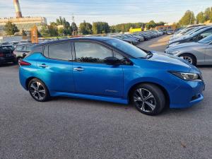 Blue Nissan Leaf 2019 in Kaunas, with an engine capacity of 0.00 L and mileage of 42 thousand km for 13490 €, photo 6 on AUTOMOTO.COM.LV