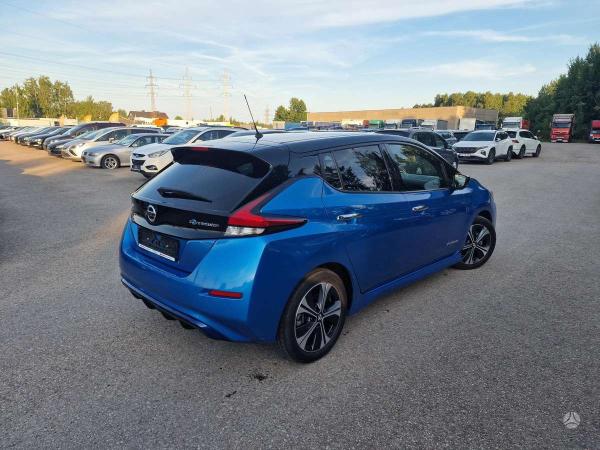 Blue Nissan Leaf 2019 in Kaunas, with an engine capacity of 0.00 L and mileage of 42 thousand km for 13490 €, photo 7 on AUTOMOTO.COM.LV