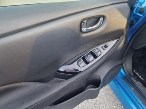Blue Nissan Leaf 2019 in Kaunas, with an engine capacity of 0.00 L and mileage of 42 thousand km for 13490 €, photo 15 on AUTOMOTO.COM.LV