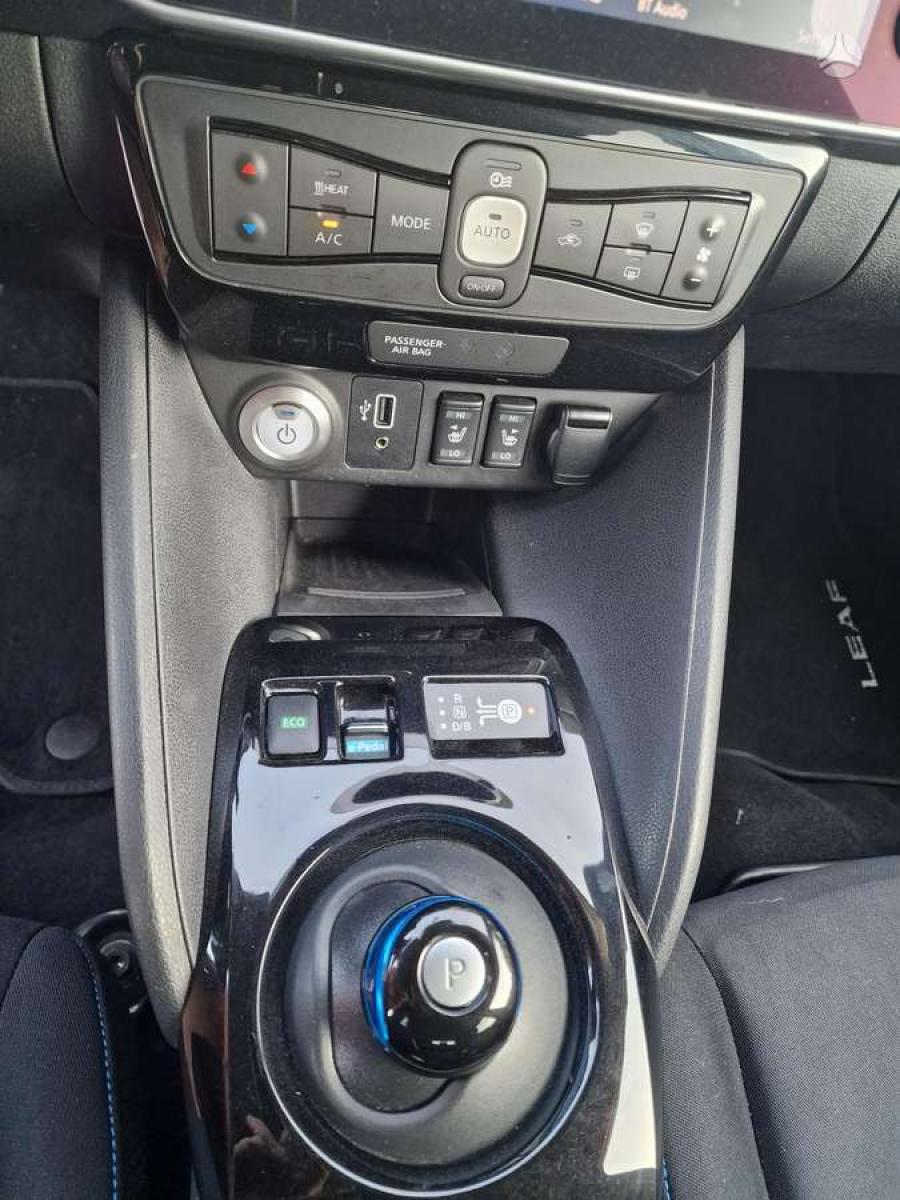 Blue Nissan Leaf 2019 in Kaunas, with an engine capacity of 0.00 L and mileage of 42 thousand km for 13490 €, photo 23 on AUTOMOTO.COM.LV