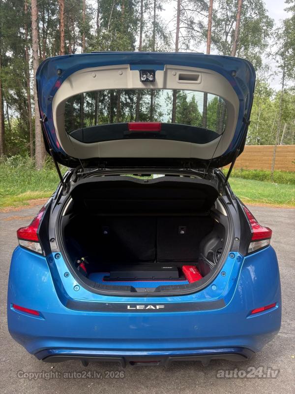Blue Nissan Leaf 2020 in Saku, with an engine capacity of 0.00 L and mileage of 58 thousand km for 15400 €, photo 5 on AUTOMOTO.COM.LV