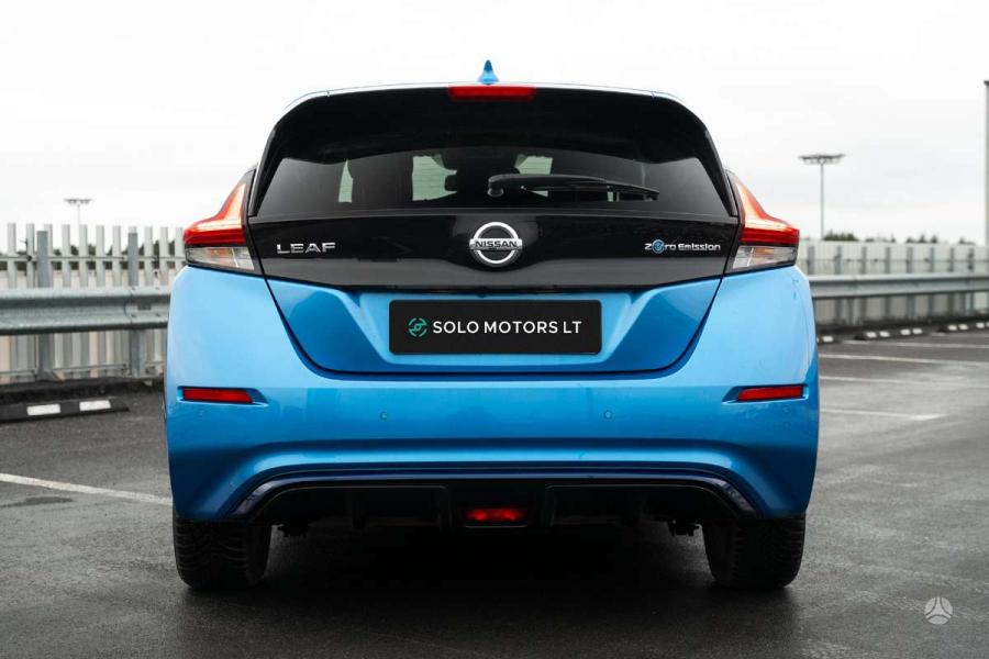 Zils Nissan Leaf 2021 Viļņa, ar dzinēja tilpumu 0.00 L un nobraukumu 51 tūkst. km par 13500 €, foto 5 vietnē AUTOMOTO.COM.LV