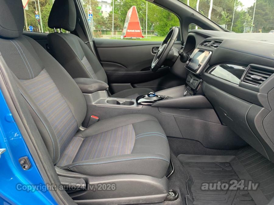 Blue Nissan Leaf 2021 in Tallinn, with an engine capacity of 0.00 L and mileage of 54 thousand km for 14900 €, photo 13 on AUTOMOTO.COM.LV