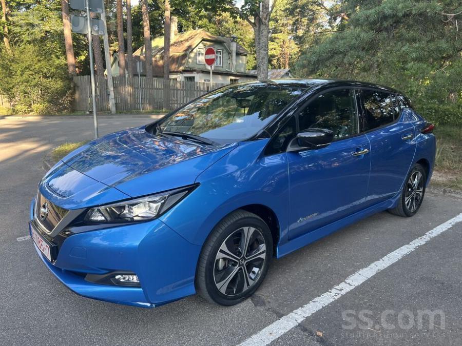Zils Nissan Leaf 2021 Rīga, ar dzinēja tilpumu 0.00 L un nobraukumu 103 tūkst. km par 17550 €, foto 3 vietnē AUTOMOTO.COM.LV