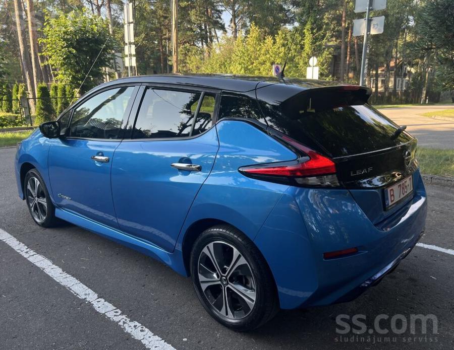 Zils Nissan Leaf 2021 Rīga, ar dzinēja tilpumu 0.00 L un nobraukumu 103 tūkst. km par 17550 €, foto 4 vietnē AUTOMOTO.COM.LV