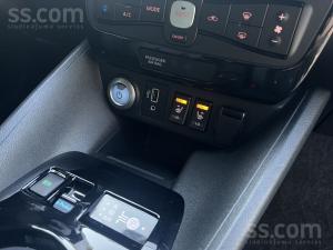 Zils Nissan Leaf 2021 Rīga, ar dzinēja tilpumu 0.00 L un nobraukumu 103 tūkst. km par 17550 €, foto 16 vietnē AUTOMOTO.COM.LV