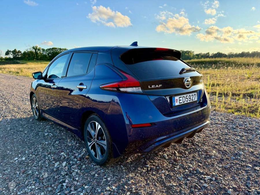 Blue Nissan Leaf 2021 in Vilnius, with an engine capacity of 0.00 L and mileage of 44 thousand km for 18500 €, photo 7 on AUTOMOTO.COM.LV