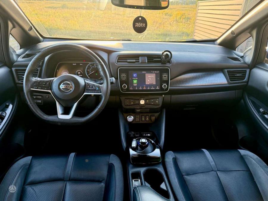 Blue Nissan Leaf 2021 in Vilnius, with an engine capacity of 0.00 L and mileage of 44 thousand km for 18500 €, photo 9 on AUTOMOTO.COM.LV