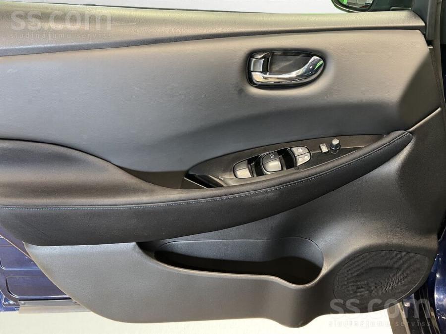 Zils Nissan Leaf 2022 Rīga, ar dzinēja tilpumu 0.00 L un nobraukumu 125 tūkst. km par 15990 €, foto 14 vietnē AUTOMOTO.COM.LV