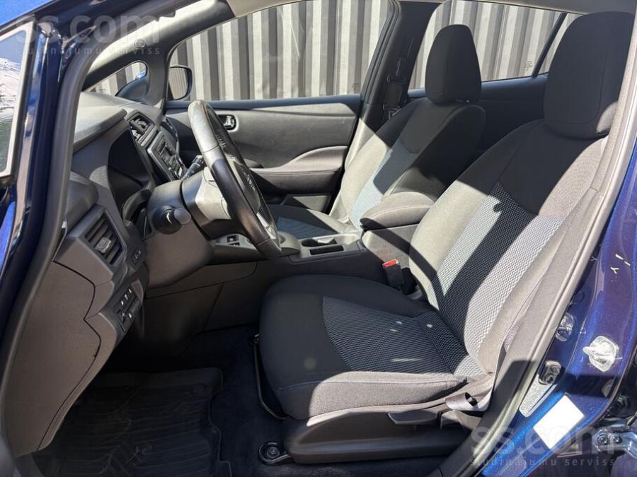 Zils Nissan Leaf 2023 Rīga, ar dzinēja tilpumu 0.00 L un nobraukumu 61 tūkst. km par 13900 €, foto 9 vietnē AUTOMOTO.COM.LV